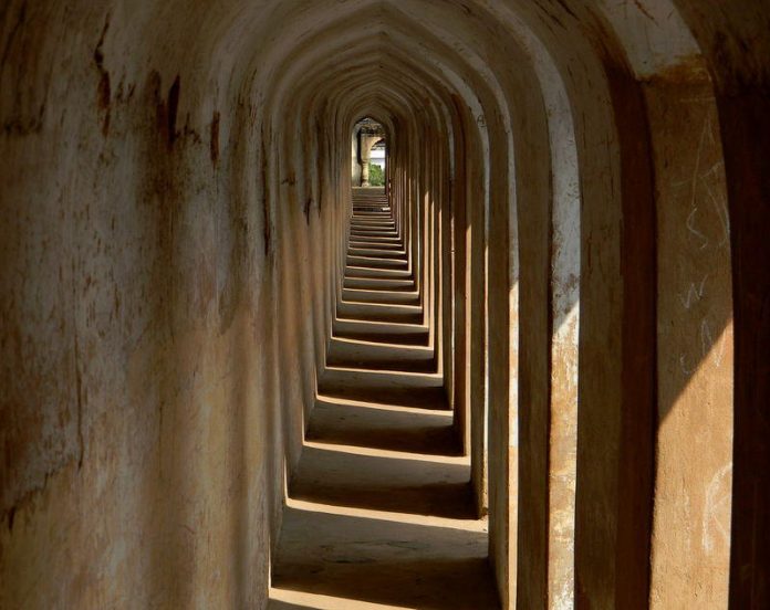 10 Haunted Places In Lucknow & The Horrifying Stories Behind Them ...