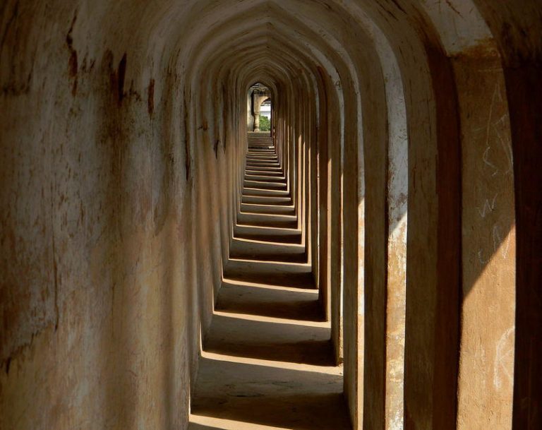 10 Haunted Places In Lucknow & The Horrifying Stories Behind Them ...